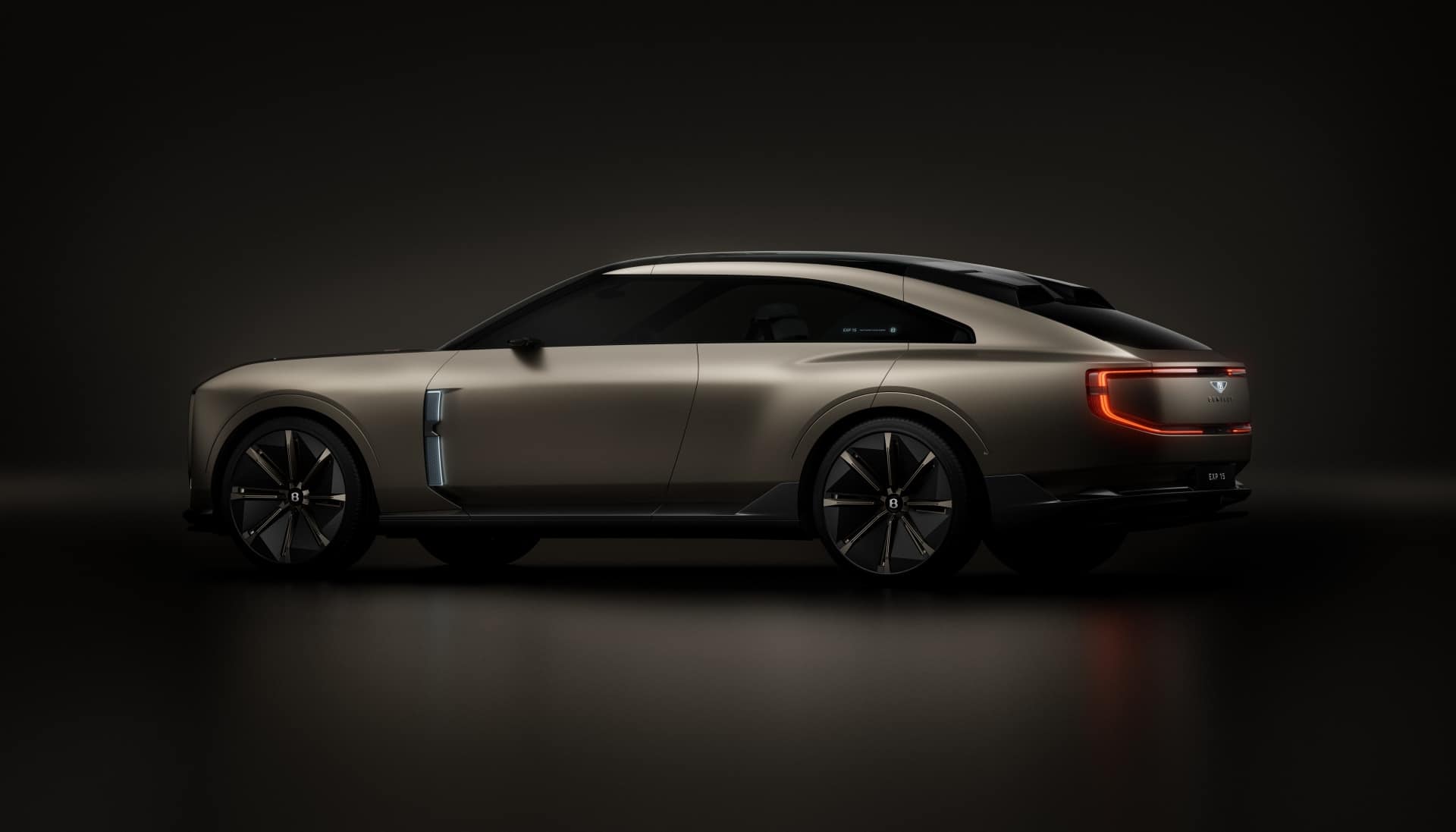 Bentley s’électrifie et se réinvente avec un SUV surprenant