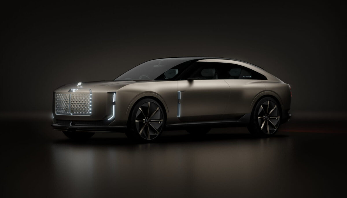 Bentley s’électrifie et se réinvente avec un SUV surprenant