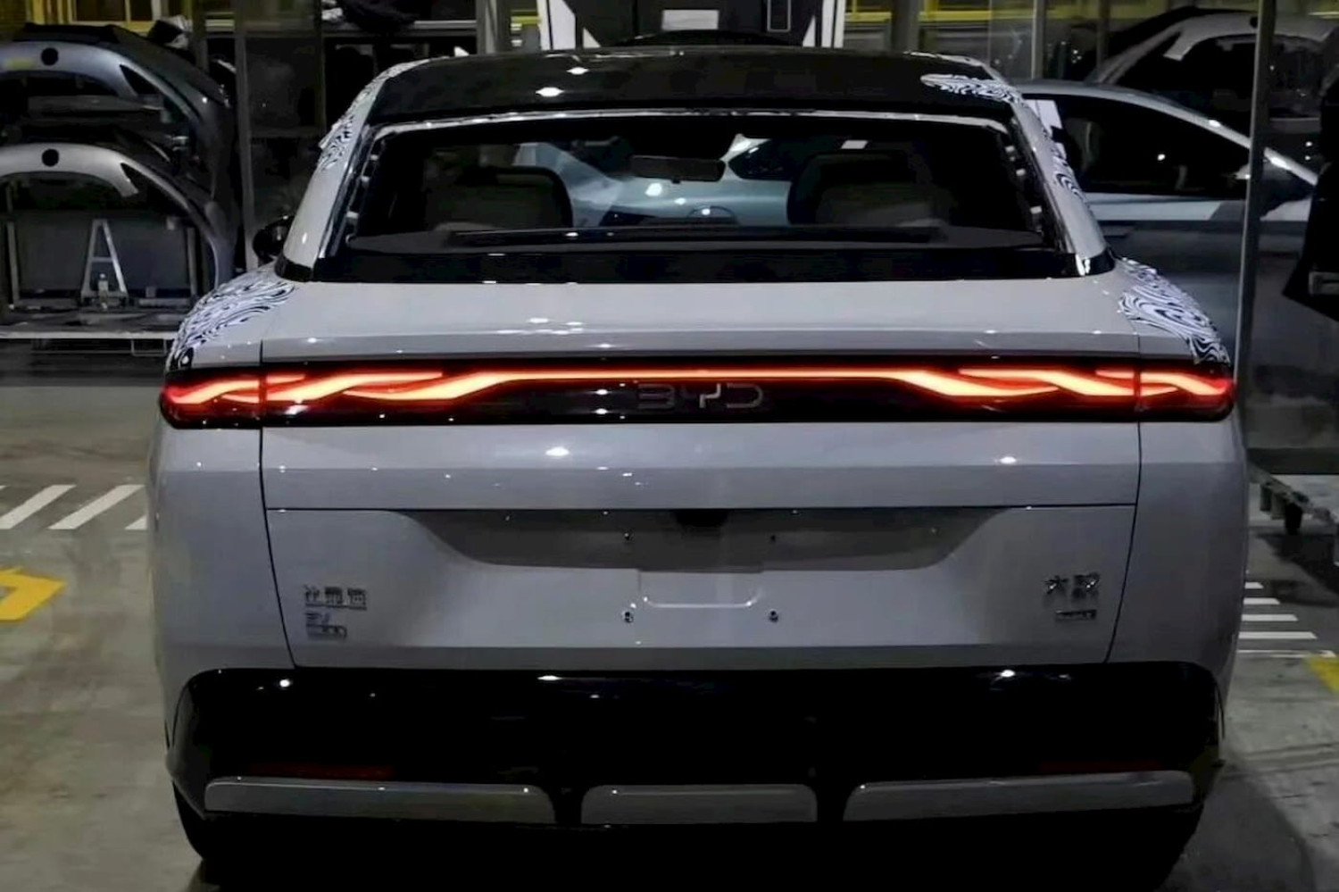 BYD Great Han : la berline électrique aux 1 000 km d'autonomie fait une ...
